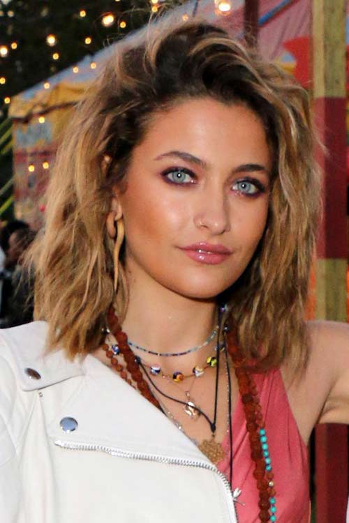 Paris Jackson Wavy Light Brown Blunt Cut, Dark Roots Hairstyle | Steal ...