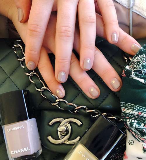 Zoey Deutch Beige Nails | Steal Her Style