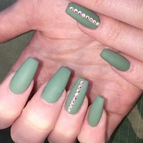 Loren Gray Beech Gray Studs Nails | Steal Her Style