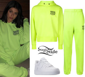 Kelsey Calemine Clothes & Outfits | Steal Her Style