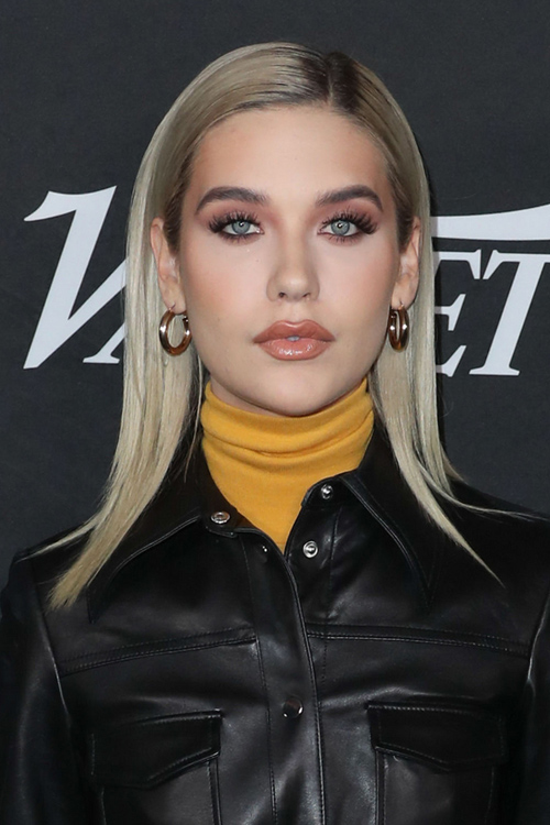 Amanda Steele Straight Platinum Blonde Dark Roots Hairstyle | Steal Her ...