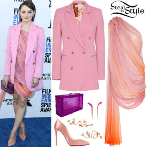 Joey King Clothes & Outfits | Steal Her Style