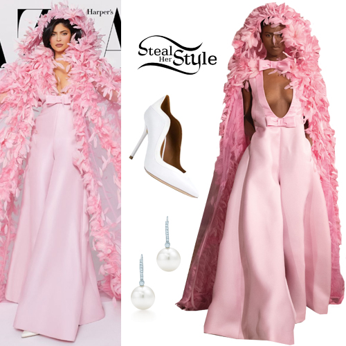 » Kylie Jenner: BAZAAR Magazine Outfits