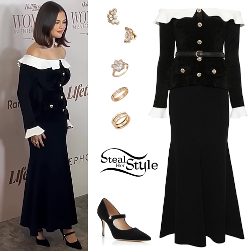» Selena Gomez: Off-Shoulder Dress, Black Pumps