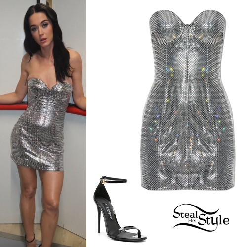 » Katy Perry: Silver Mini Dress, Black Sandals
